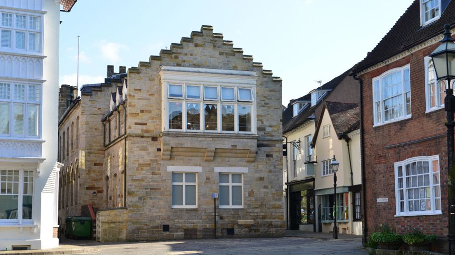 Best Areas to Live in Crawley | Make Space